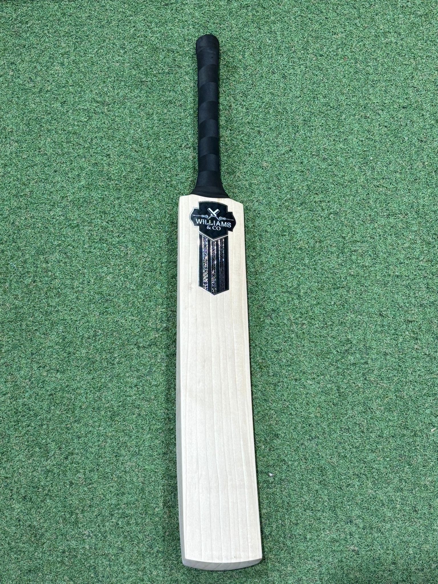Williams And Co Makers Run Cricket Bat (2lb 9oz) – TheCricketShed
